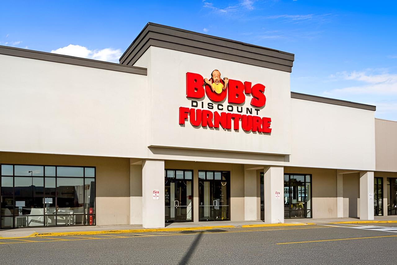 Furniture Store in Carle Place, NY | Bob's Discount Furniture